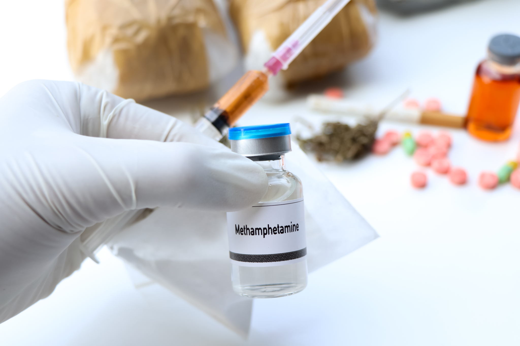 Methamphetamine vs Amphetamine: Key Differences and Effects ...